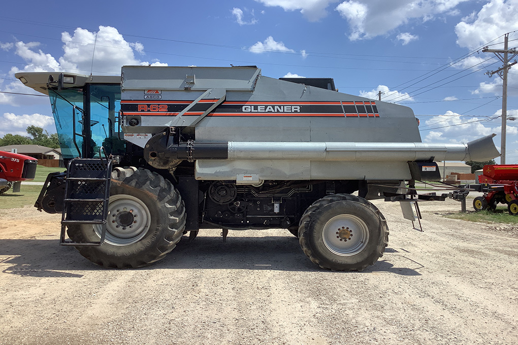 1996 Gleaner R62 Combine – Schmidt & Sons, Inc