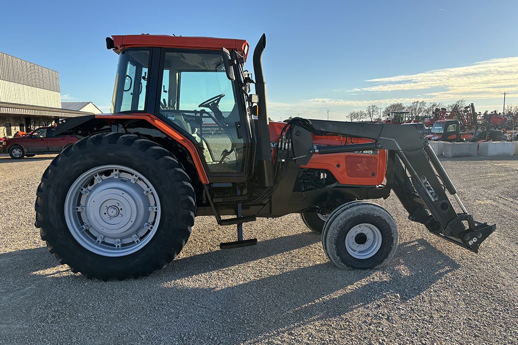 Used Tractors For Sale – Schmidt & Sons, Inc