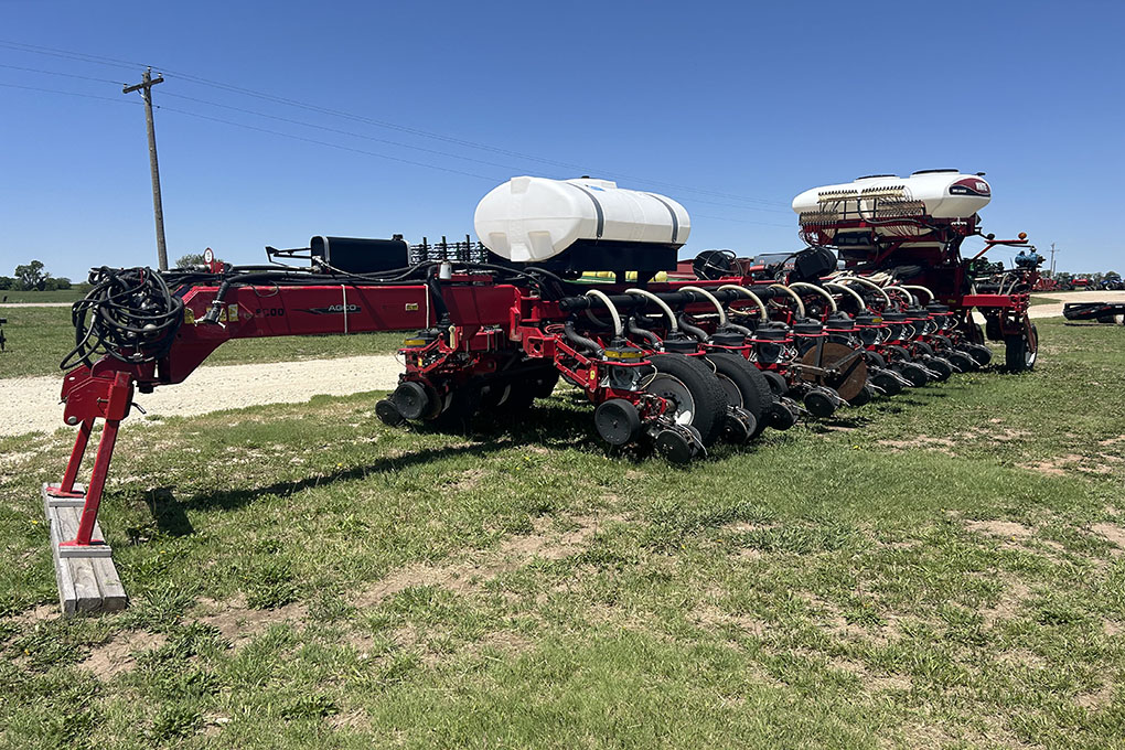 Used Farm Equipment – Page 2 of 3 – Schmidt & Sons, Inc