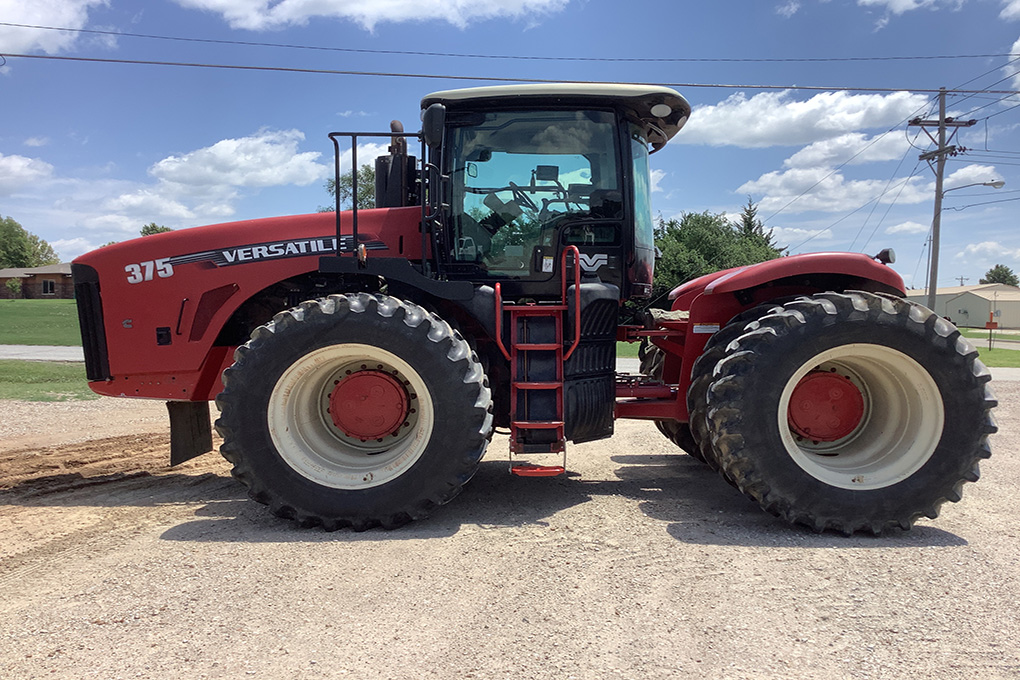 2013 Versatile 375 Tractor – Schmidt & Sons, Inc